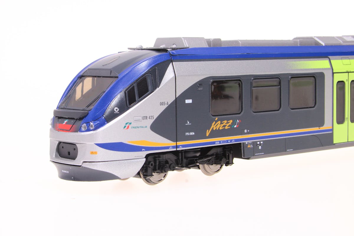 Vitrains 1765 FS ETR 425 - 324 ''Jazz'' di Trenitalia set da 4 elementi ...