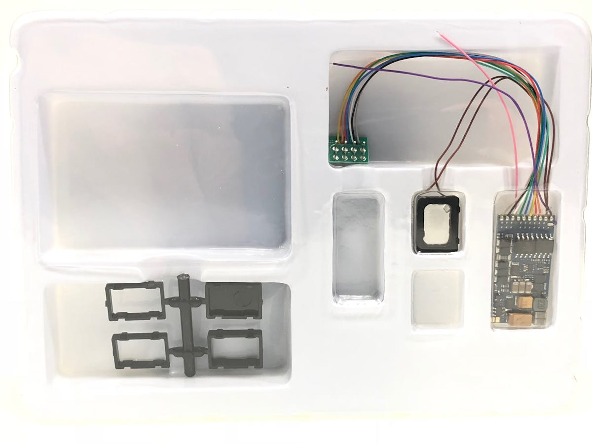 Esu Electronic 58410FS500 LokSound 5 Decoder DCC 8 poli NEM 652 per FS ...