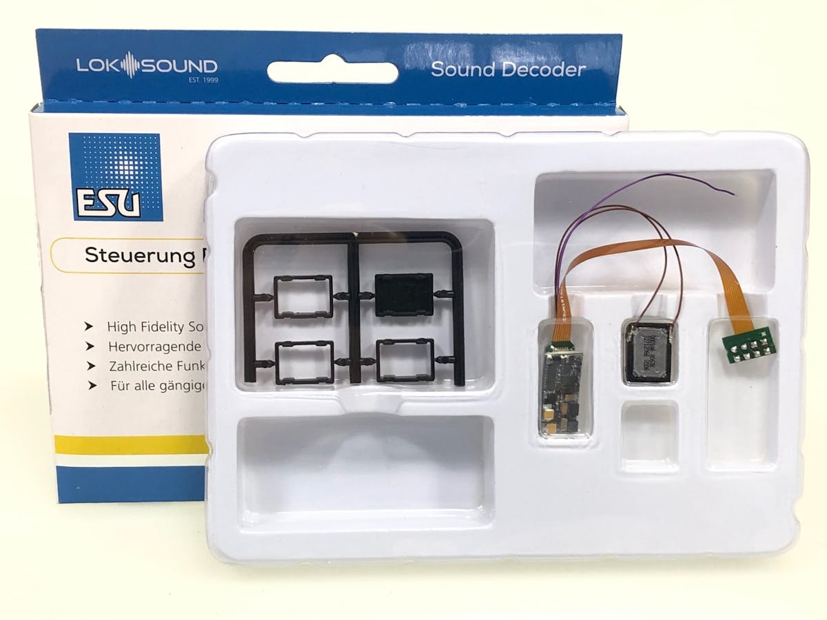 Esu Electronic 58810 LokSound 5 micro decoder DCC Sound 8 pin NEM 652 - TecnoModel.it