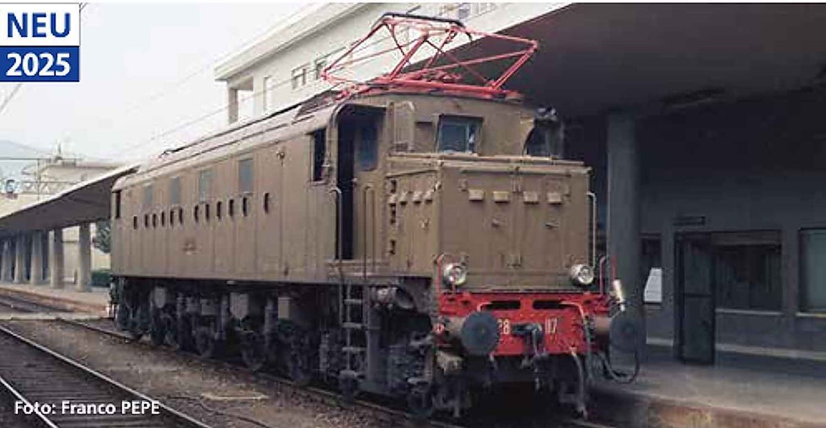 Piko 97475 FS locomotiva Elettrica E.428.117 di Prima Serie con Prese d'Aria Alte e tiranteria ...