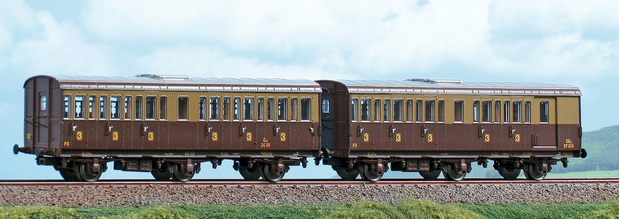 Acme 55124 FS Set di due carrozze a tre assi del Tipo 1931R formato da ...