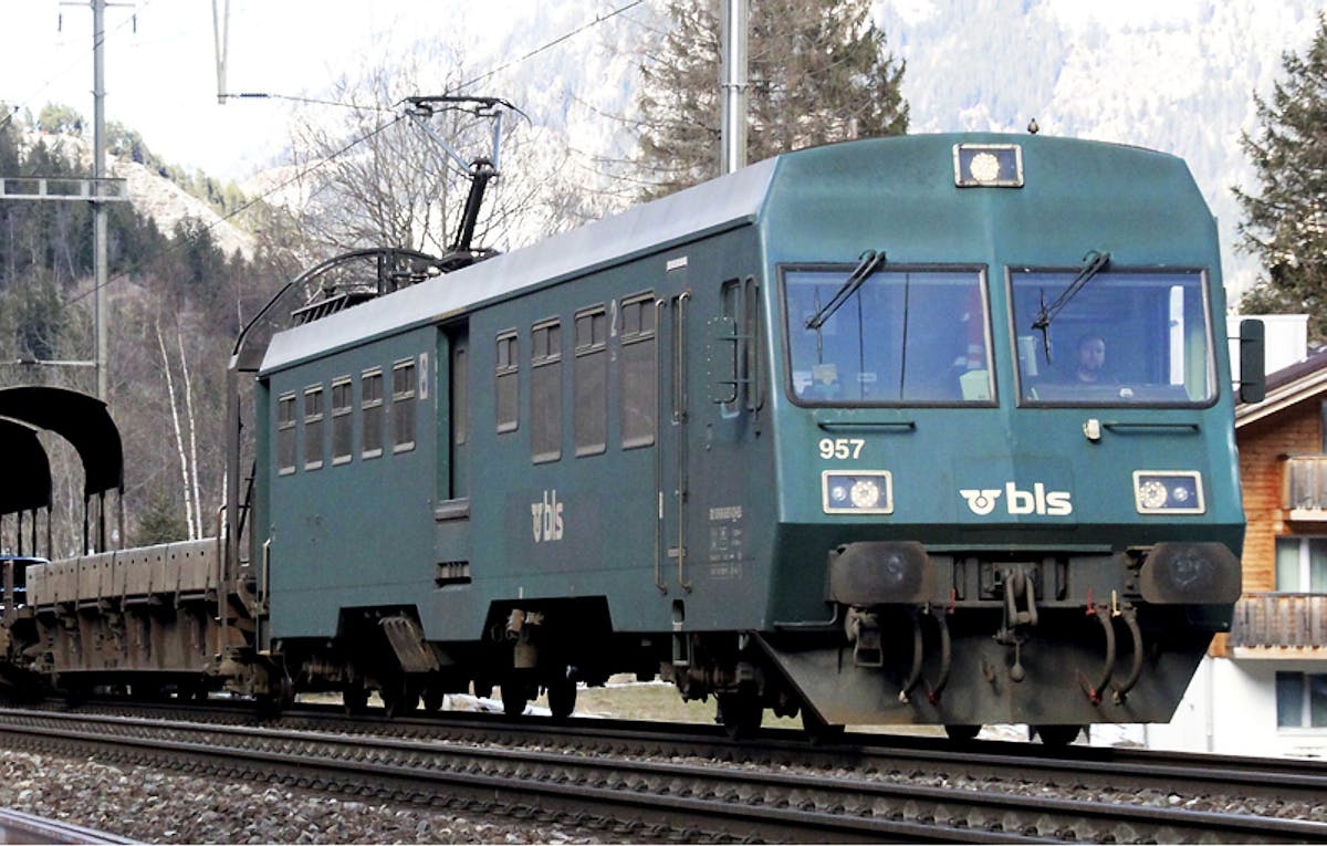 NME 538692 BLS Carrozza Pilota 957 con illuminazione interna e decoder ...