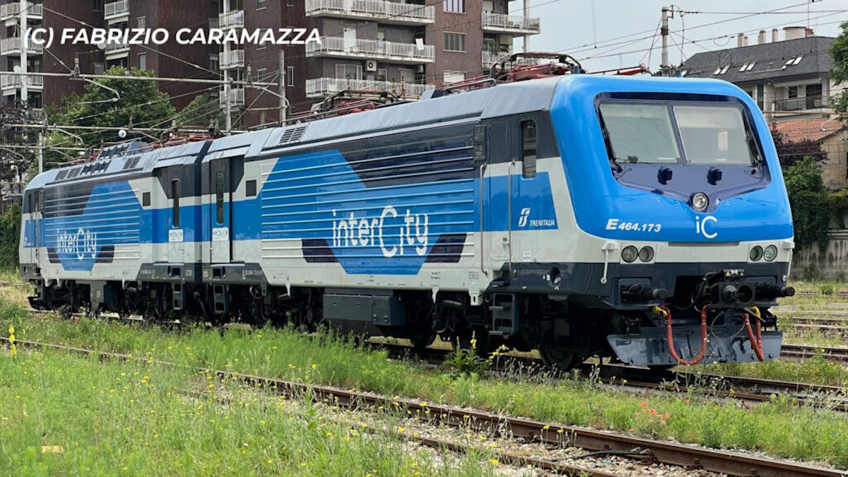 Vitrains 2780 FS Locomotiva elettrica E 464 173 Trenitalia nuova livrea ...